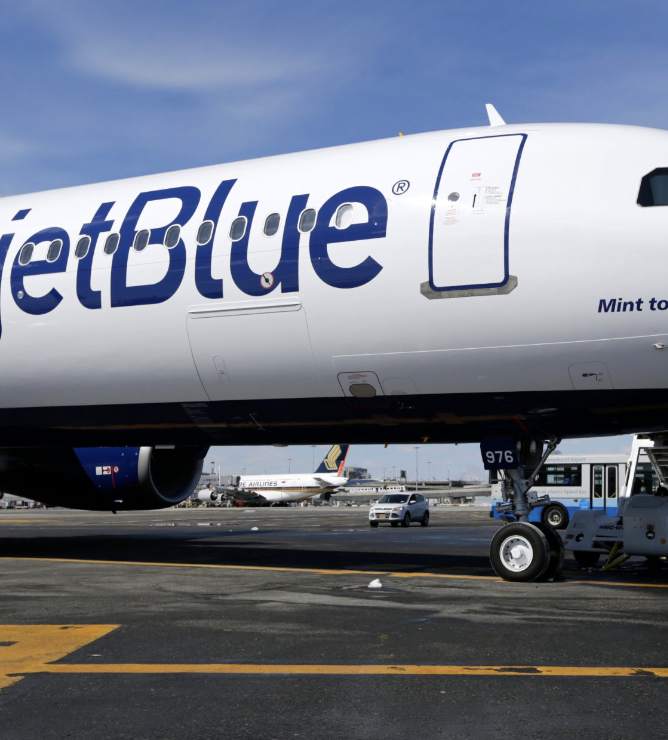 JetBlue tests emergency response plan at New York headquarters - Social ...